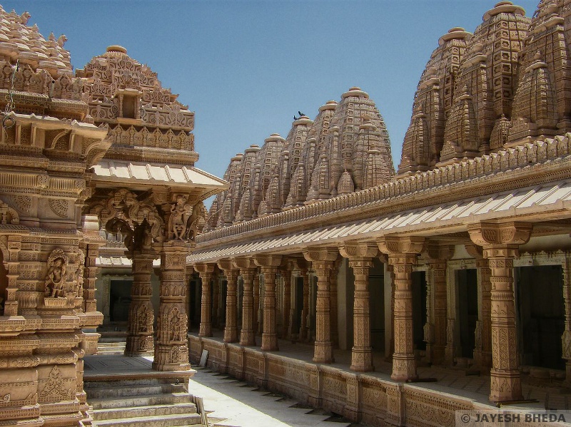 bhadreshwar-temple | Bhadreshwar Temple | Pligrims in Gujarat